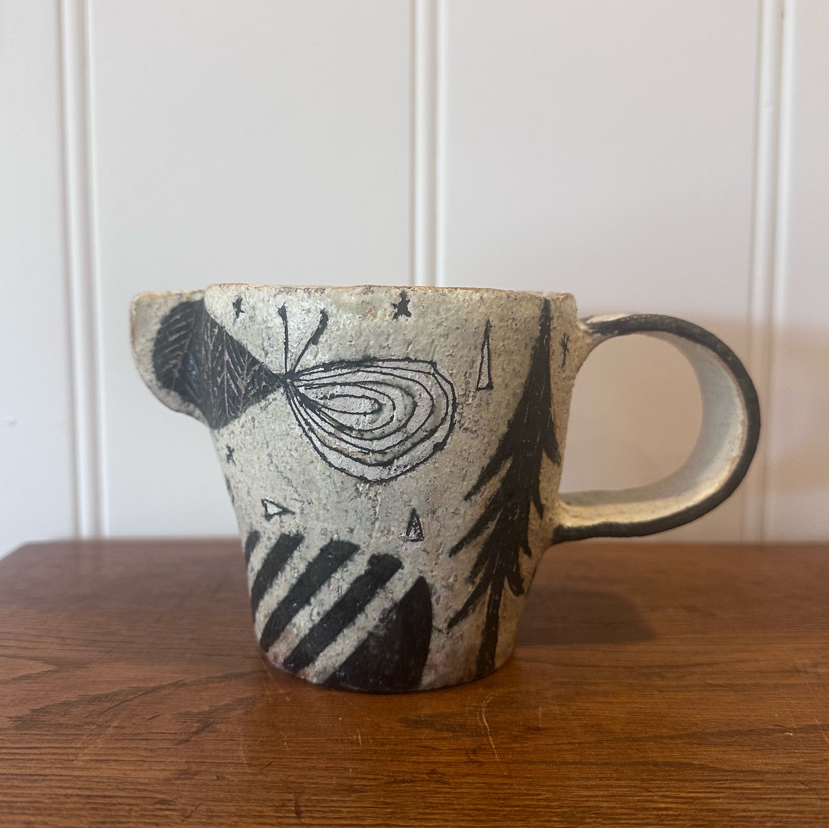 Sumiko Aoki - SA159 cup with black illustrations – paper boat press