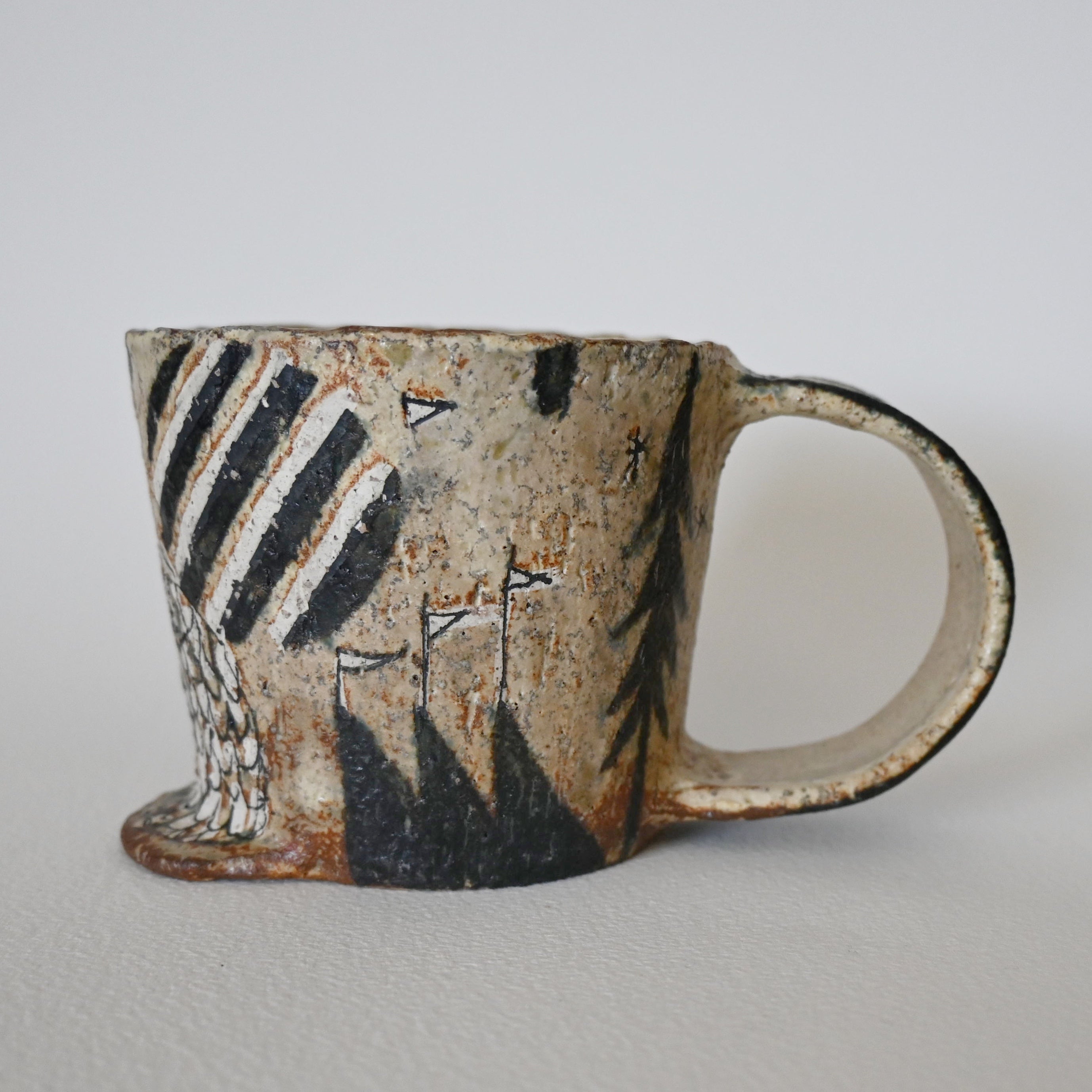 Sumiko Aoki - SA64 cup with black illustrations – paper boat press