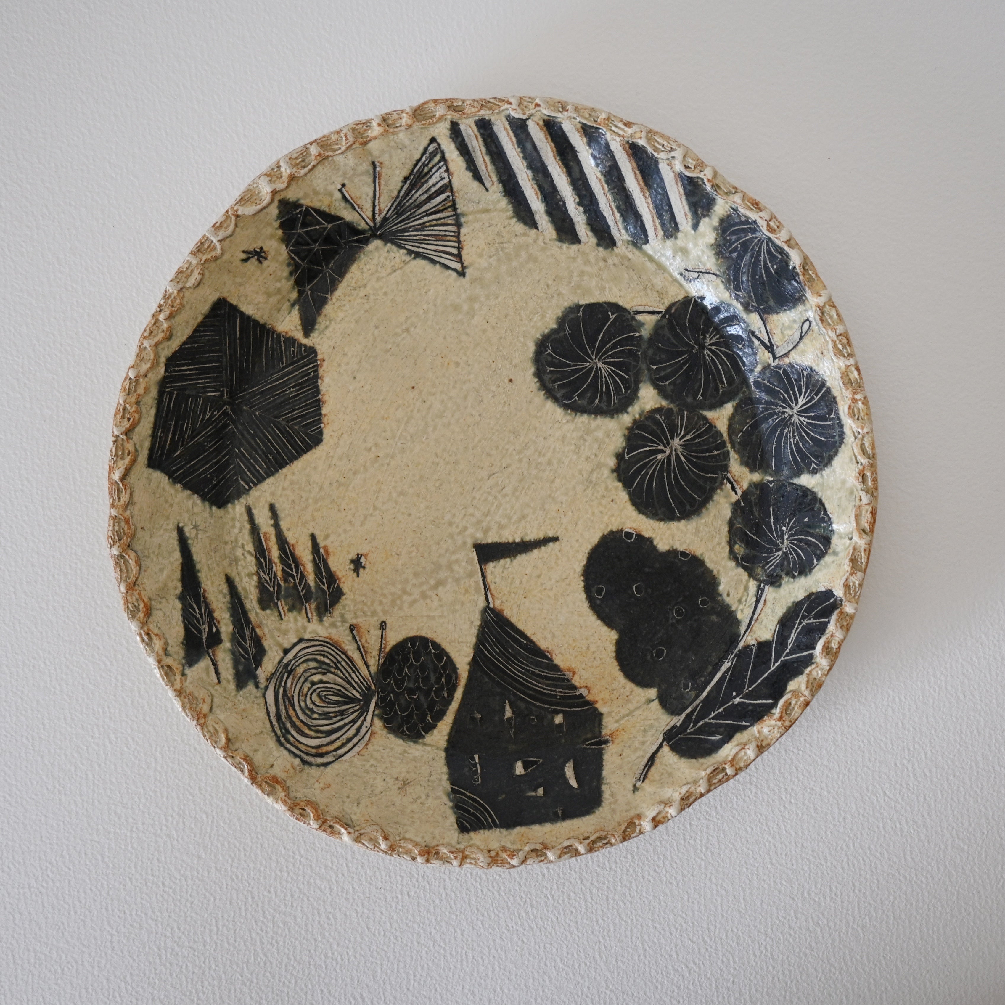 Sumiko Aoki - SA7 butterflies and flowers plate – paper boat press