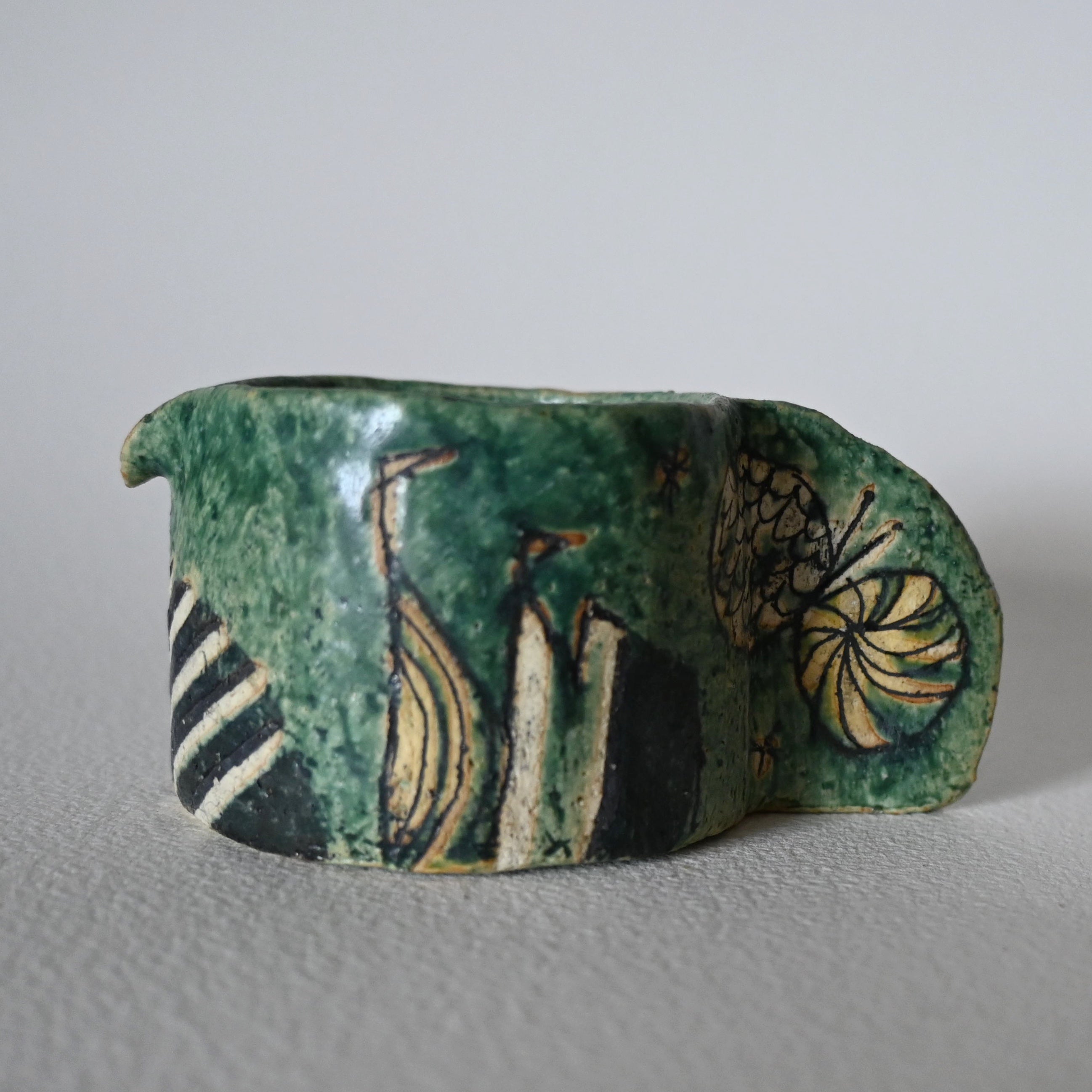 Sumiko Aoki - SA87 small pouring jug (green) – paper boat press