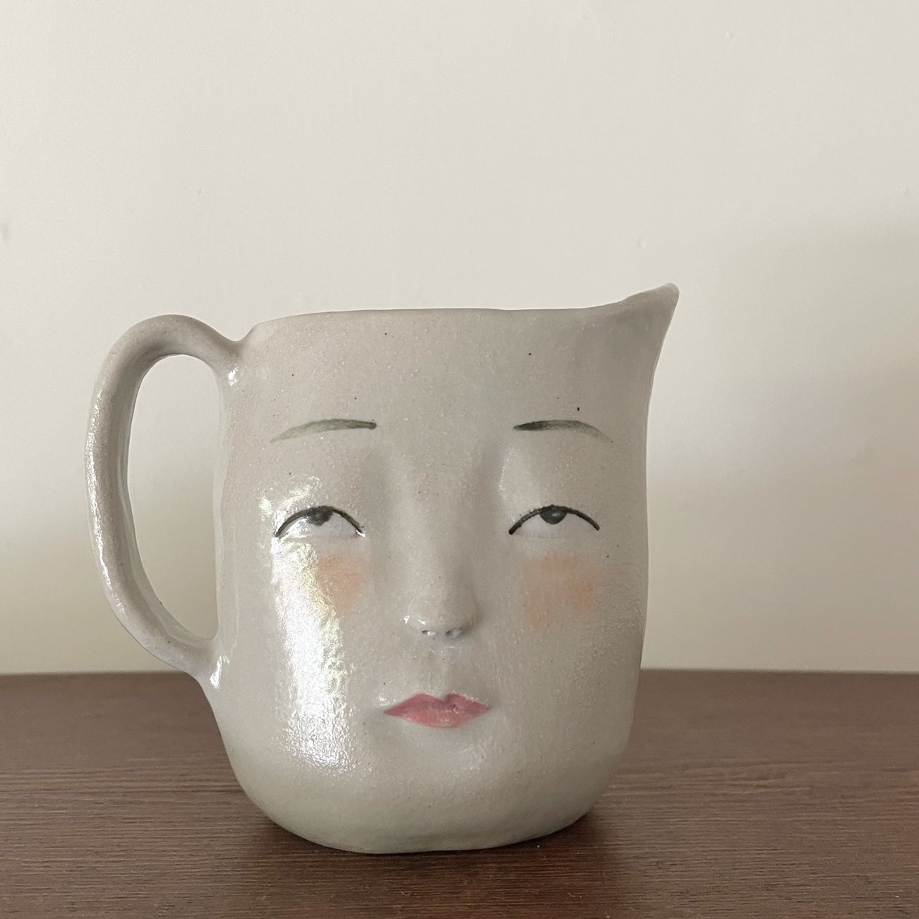 Dai Li Stoneware face JUG 1 – paper boat press